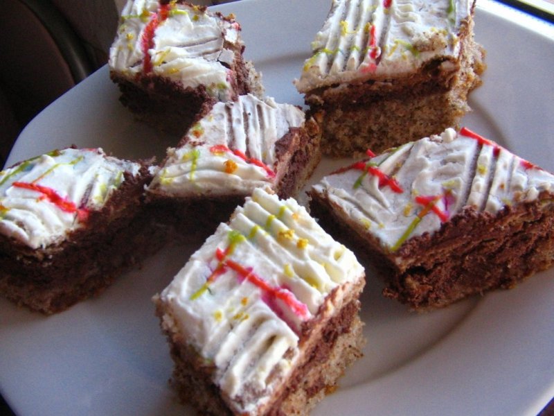 Prajitura ,,delicioasa" | Retete culinare | Gustos.ro
