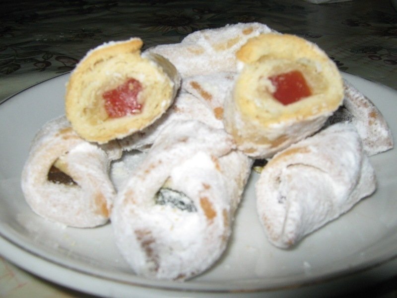 Cornulete fragede de post | Retete culinare | Gustos.ro