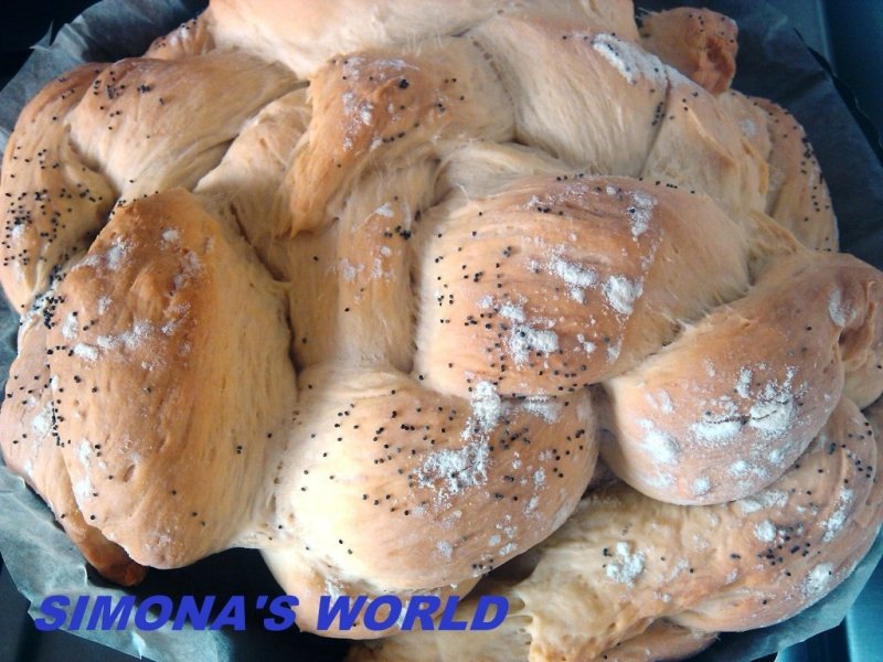 Paine alba impletita | Retete culinare | Gustos.ro