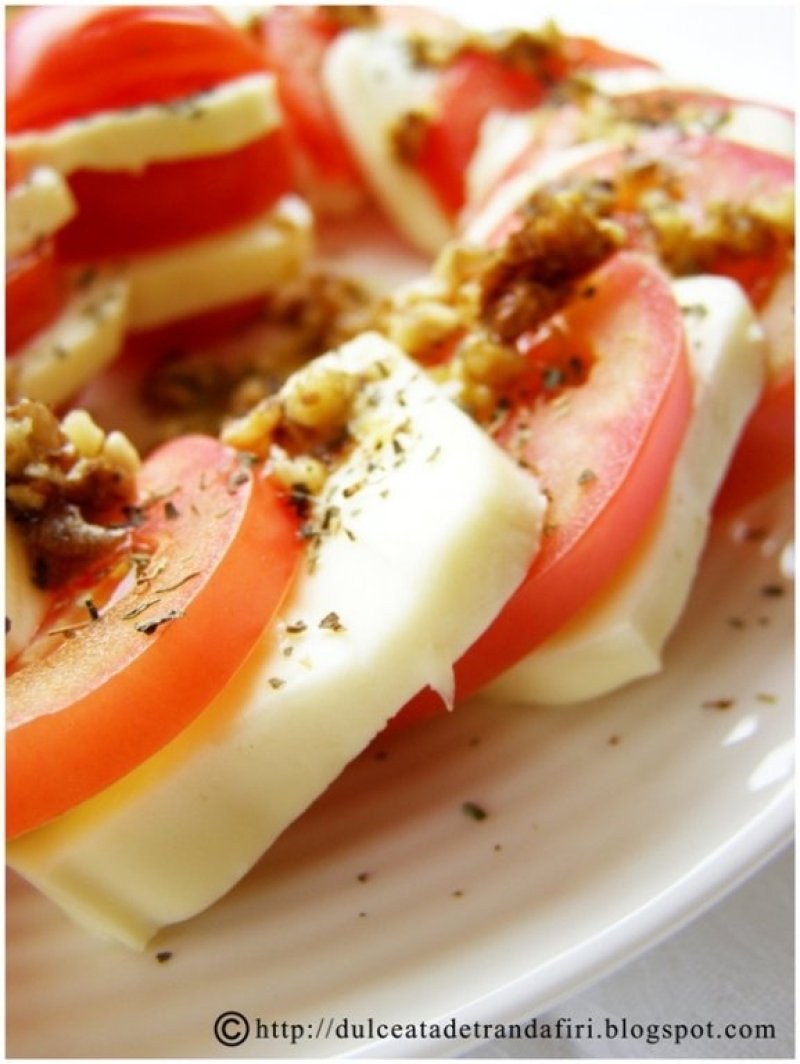 Salata Caprese - un pic altfel | Retete culinare | Gustos.ro