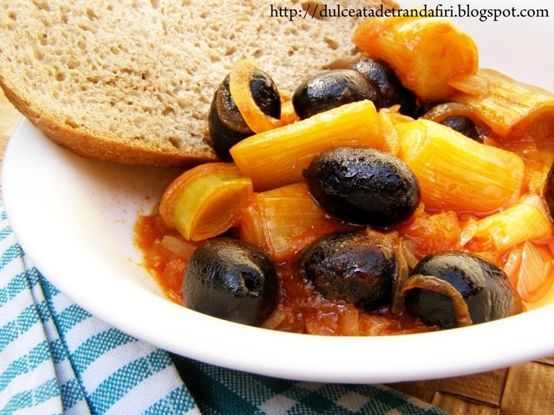 Mancare de praz cu masline | Retete culinare | Gustos.ro