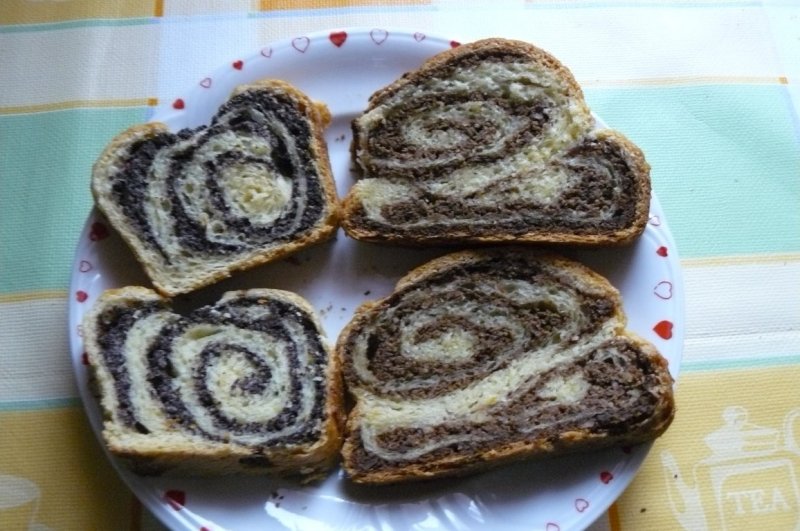 Cozonăceii mei cu mac şi nucă | Retete culinare | Gustos.ro