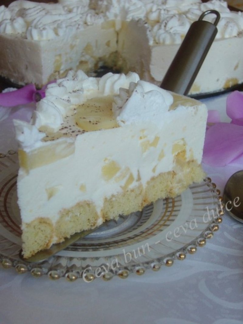 Tort diplomat cu ananas | Retete culinare | Gustos.ro