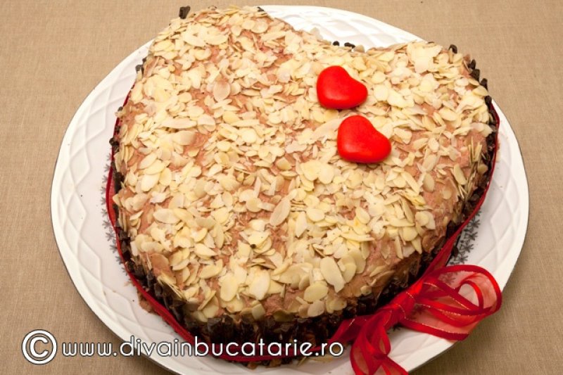Inima cu trei straturi de ciocolata | Retete culinare | Gustos.ro