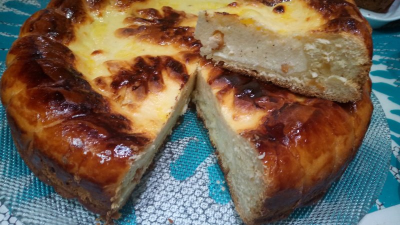 Pasca moldoveneasca cu branza dulce si aluat de cozonac | Retete ...