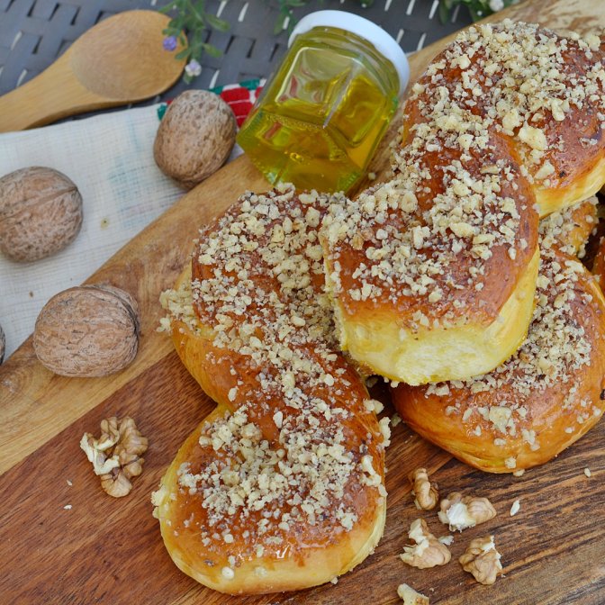 Mucenici moldovenesti - Sfintisori | Retete culinare | Gustos.ro