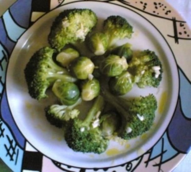 Salata de brocoli | Retete culinare | Gustos.ro