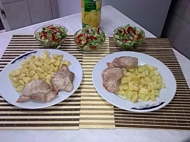 Friptura de curcan,cu cartofi prajiti | Retete culinare | Gustos.ro