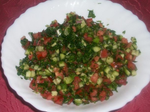 Salata (specific arab) | Retete culinare | Gustos.ro