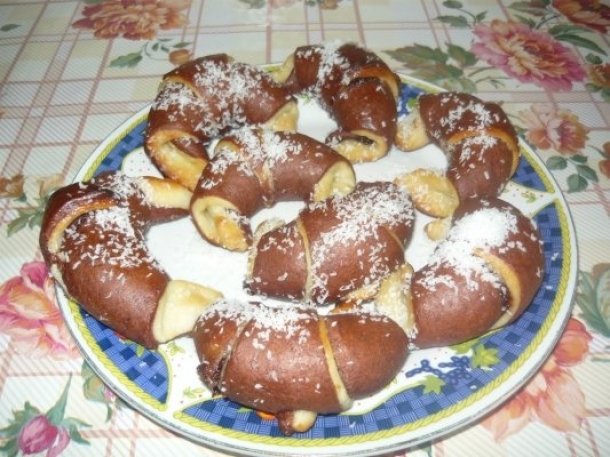 CORNURI IN DOUA CULORI | Retete culinare | Gustos.ro