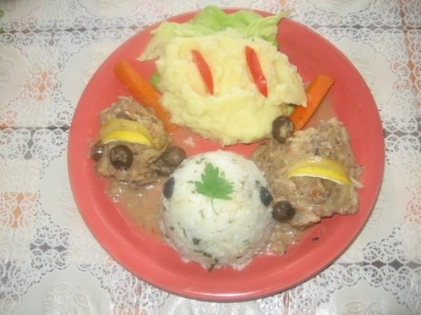 Pui cu masline , in stil italian | Retete culinare | Gustos.ro