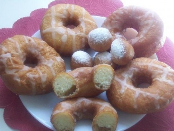 DONUTS | Retete culinare | Gustos.ro