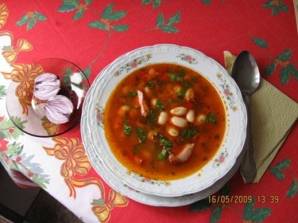 CIORBA DE FASOLE BOABE CU KAIZER | Retete culinare | Gustos.ro