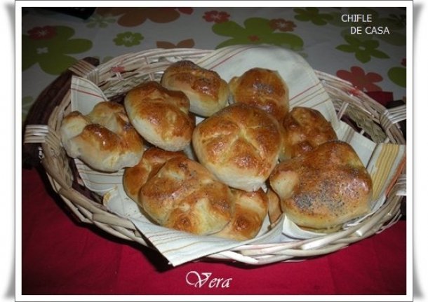 Chifle de casa | Retete culinare | Gustos.ro