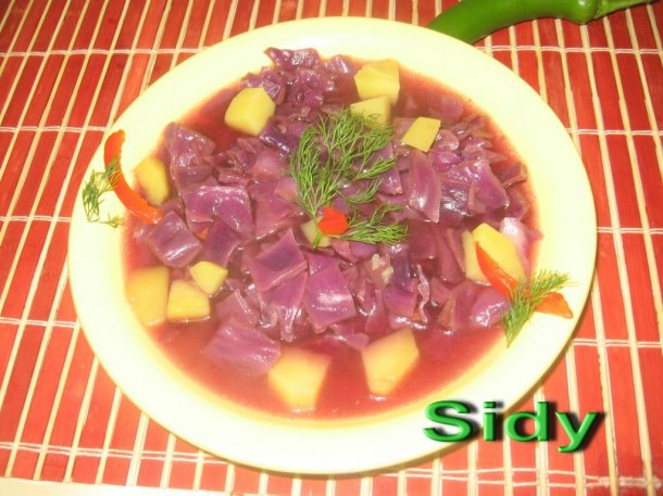 Supa de varza rosie | Retete culinare | Gustos.ro