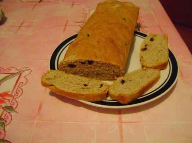 Paine neagra cu masline | Retete culinare | Gustos.ro