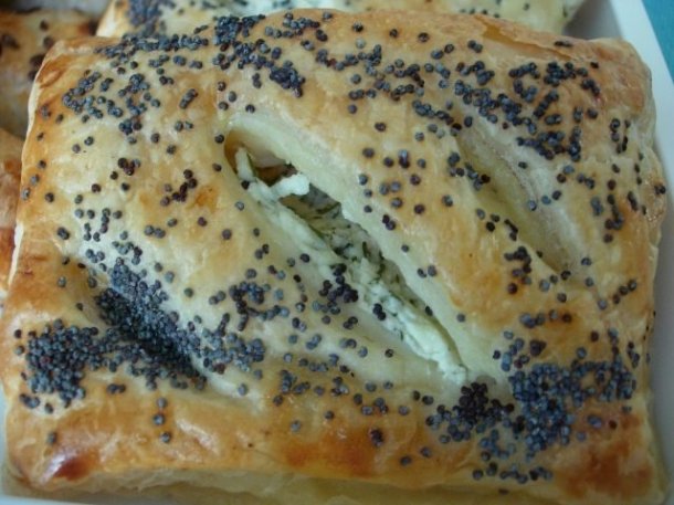 Pernite cu branza | Retete culinare | Gustos.ro