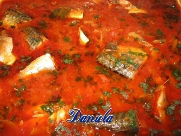 macrou cu sos de rosii | Retete culinare | Gustos.ro