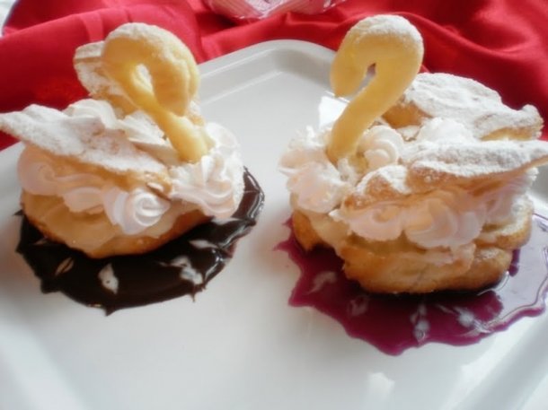 Lebede pe lac | Retete culinare | Gustos.ro