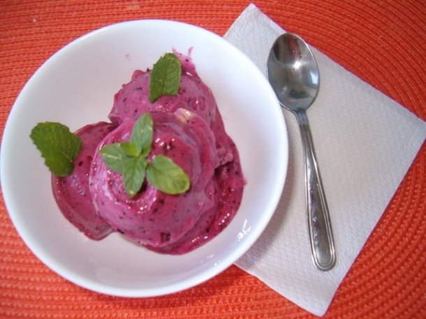 Inghetata sau shake din fructe si atat | Retete culinare | Gustos.ro