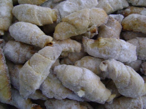 Cornulete | Retete culinare | Gustos.ro