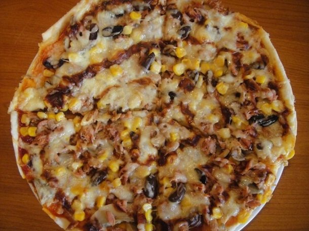 Pizza cu ton | Retete culinare | Gustos.ro