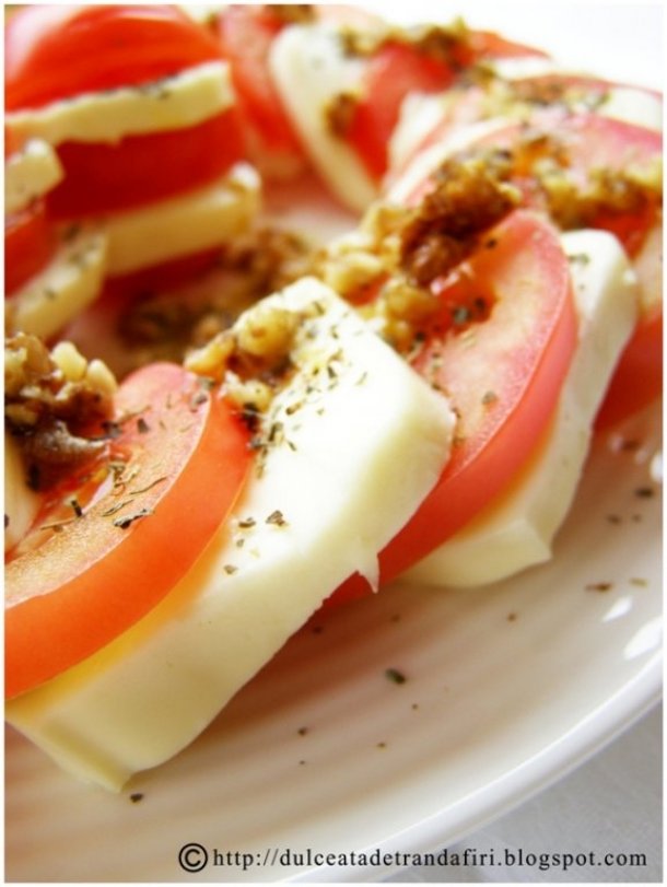 Salata Caprese - un pic altfel | Retete culinare | Gustos.ro