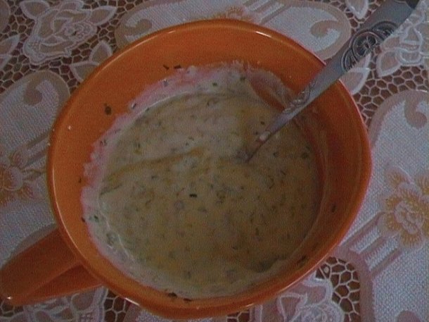 Sos de usturoi verde | Retete culinare | Gustos.ro