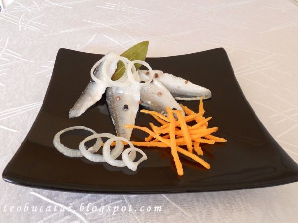 Hering marinat(reteta rapida) | Retete culinare | Gustos.ro