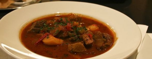 Delicioasa supa gulas | Super supe | Gustos.ro