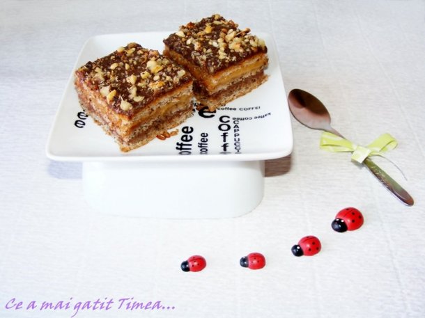 Prajitura cu nuca, caramel si ciocolata | Retete culinare | Gustos.ro