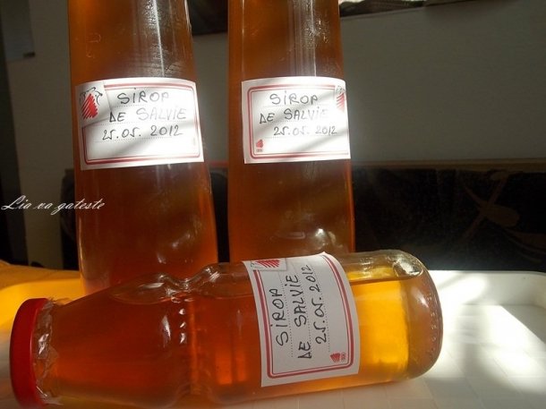 Sirop natural de salvie | Retete culinare | Gustos.ro