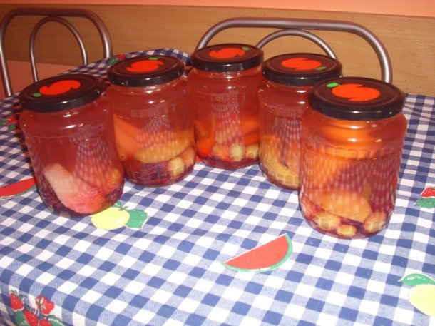 Compot de fructe asortate | Retete culinare | Gustos.ro