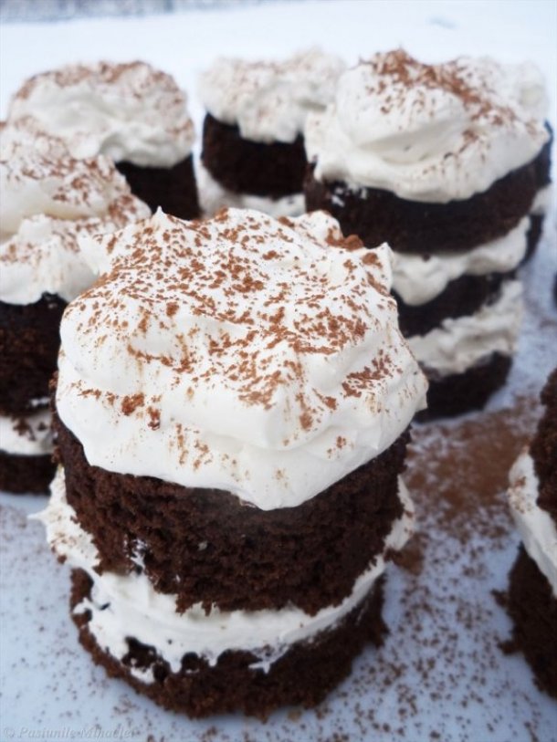 Tortulete cu frisca si cafea | Retete culinare | Gustos.ro