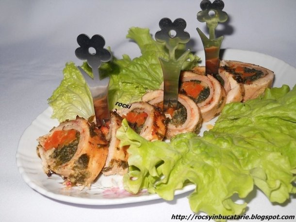 Rulada de pui cu spanac | Retete culinare | Gustos.ro