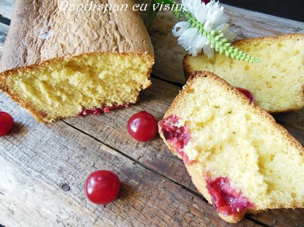 Pandispan cu visine | Retete culinare | Gustos.ro