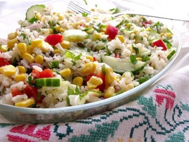 10 retete de salate care ne ajuta sa slabim | Sa mancam sanatos | Gustos.ro