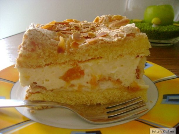 Tort cu blat crocant, cremă de vanilie şi mandarine | Retete culinare ...