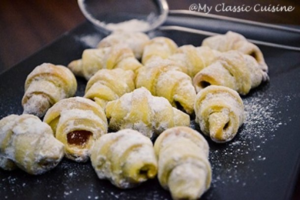 Cornulete cu rahat | Retete culinare | Gustos.ro