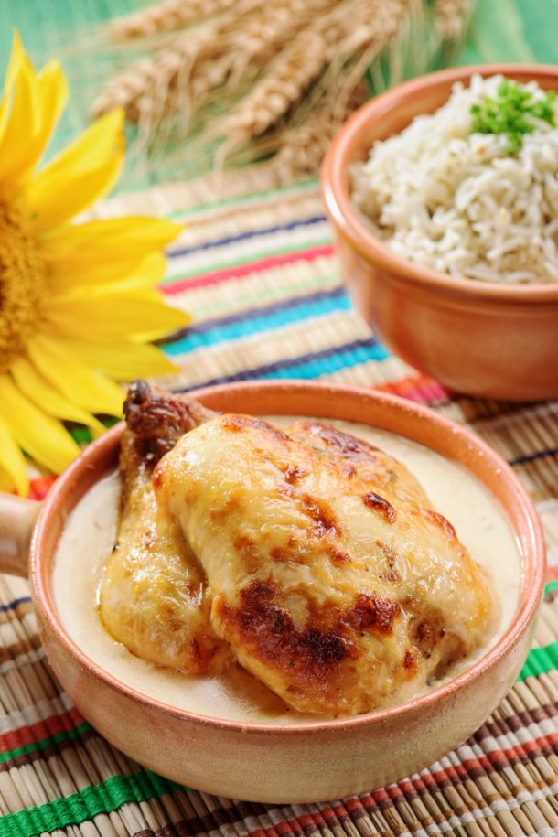 Pui (coquelet) cu sos Veloute (reinterpretat) | Retete culinare | Gustos.ro