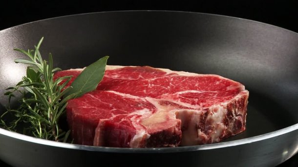 Secretul unei fripturi perfecte, pregatita la tigaie - sunetul pe care ...