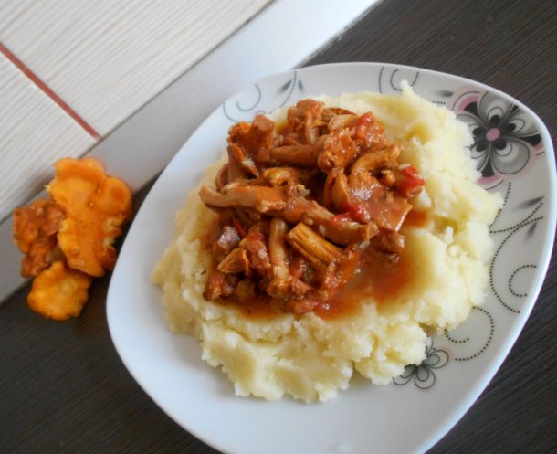 Galbiori cu sos de rosii | Retete culinare | Gustos.ro