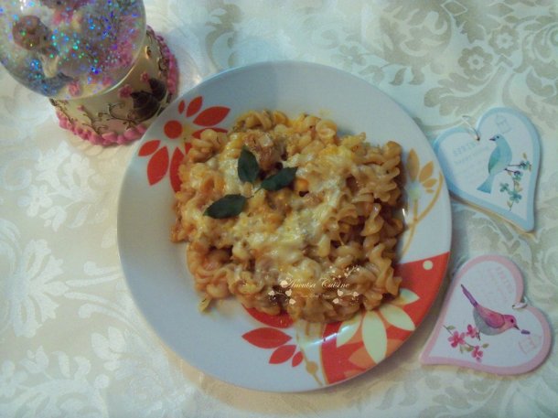 Paste cu chiftele si sos | Retete culinare | Gustos.ro