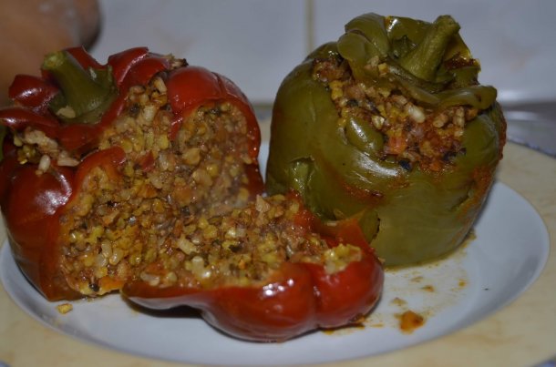 Ardei umpluti cu crupe si hribi - reteta de post | Retete culinare ...