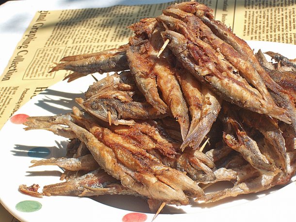 Hamsie de mare prajita | Retete culinare | Gustos.ro