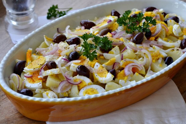 Salata orientala. Reteta simpla si delicioasa de salata de cartofi cu ...