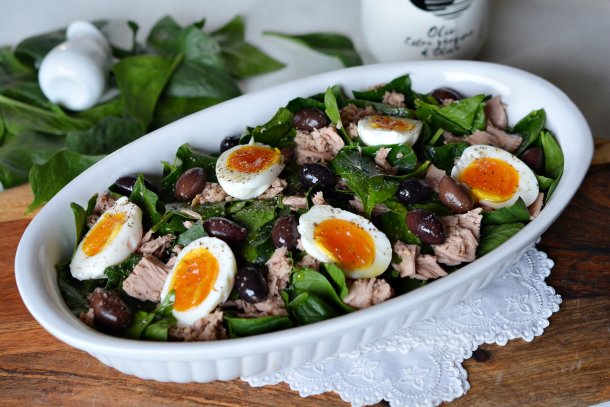 Salata de spanac cu ton | Retete culinare | Gustos.ro